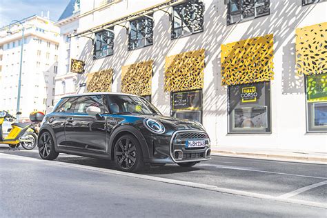Mini Resolute Edition Now Available Priced At P33m Businessworld Online