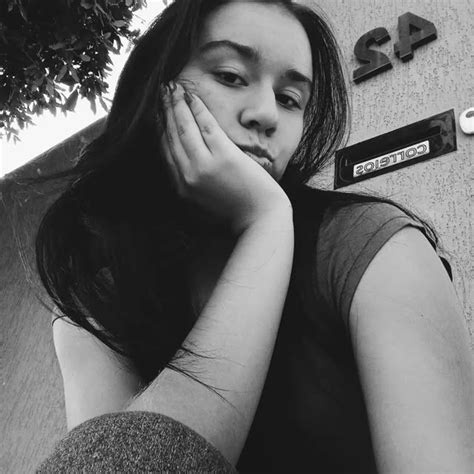 Milena Milenaolvrz • Threads Say More