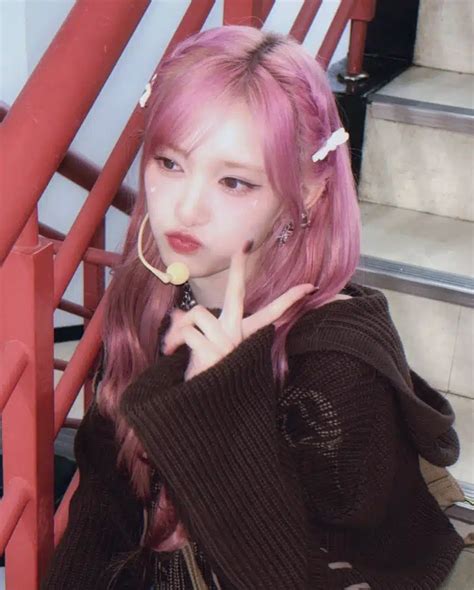 이서 인스타업 핑쿠아가의 개구리 키링ㅋ 팬플러스 커뮤니티