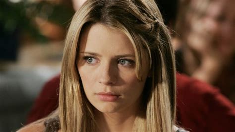 Why Mischa Bartons Marissa Cooper Left The Oc