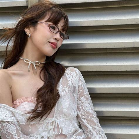 bini maloi ౨ৎ in Pretty brunette Tiktok style Pretty people