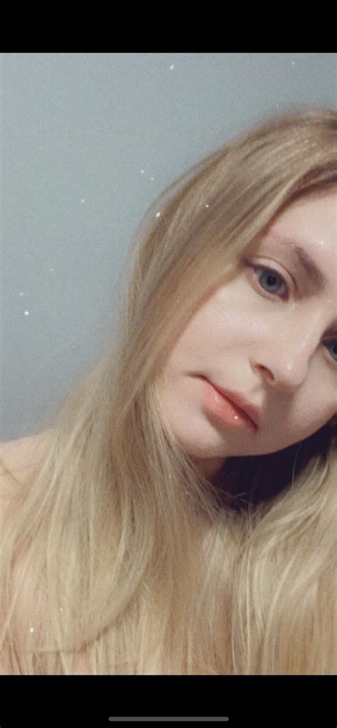 Free Page 🔥young Horny Girl 💕 Just Turned 19 🍒🍒 Link In The C0mments