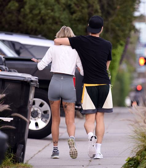 Tina Louise Out Hiking With New Guy In Los Angeles 06132022 Hawtcelebs