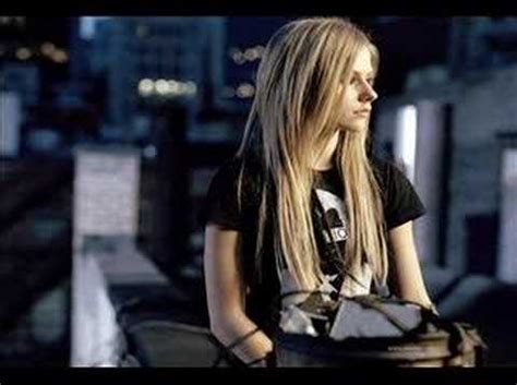 Avril Lavigne Skater Boy Video Celebrity Image Gallery