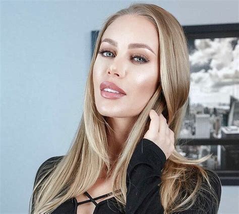 Nicole Aniston Biography Wiki Career Photos And More