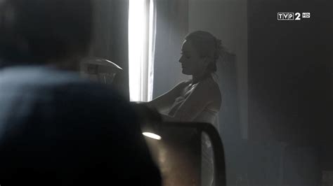 Naked Paulina Chapko in Miasto skarbów