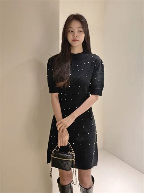 클루이가넷 마드모아젤 니트 미니 원피스 퍼프 반팔 여성 겨울 하객룩 연말룩