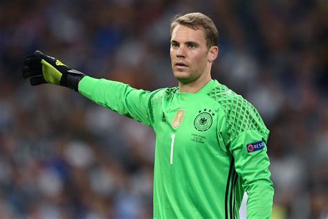 Hoeness contro ter Stegen Lui non può chiedere di giocare Neuer è il migliore Gianluca Di