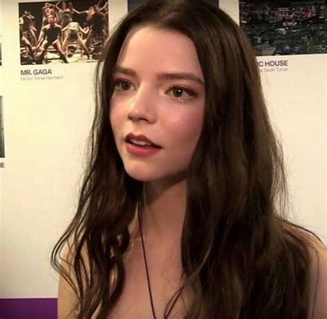 인어공주 주인공으로 어울리는 물고기상 해외 여배우 후방주의 짤티비 Jjtvkr