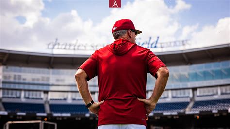 Fwiw Arkansas Is Now Looking To Rabid Razorback Fans Facebook
