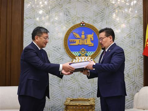 Намуудыг улсын төсвөөс санхүүжүүлэх Улс төрийн намын тухай хуулийн шинэчилсэн найруулгын төслийг