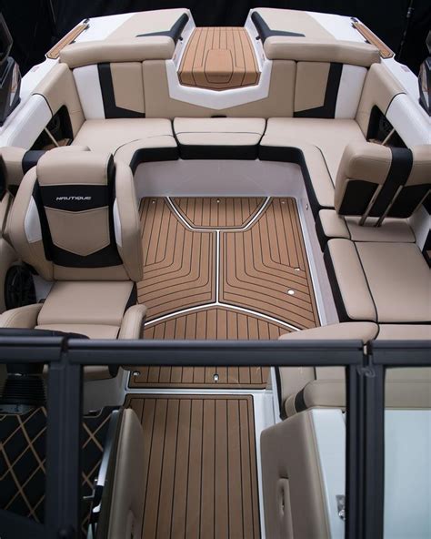 Pin By Alessandro Sanna On Carpenteria Legno Boat Interior Boat