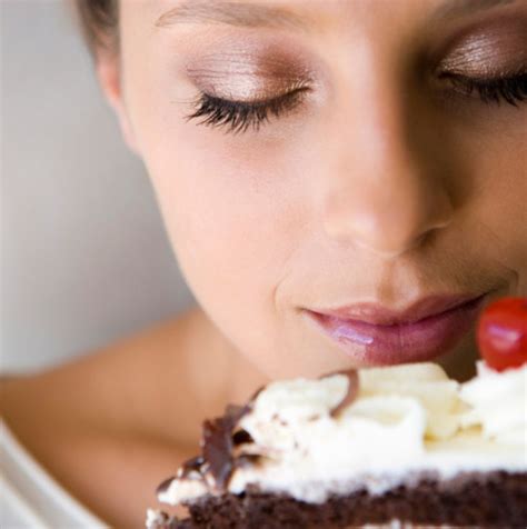 Храни които водят до кожни обриви и акне За Жената