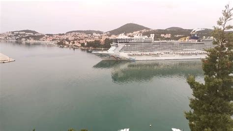 Marko Šantek On Linkedin Norwegian Epic Docking In Dubrovnik Croatia💪🏻