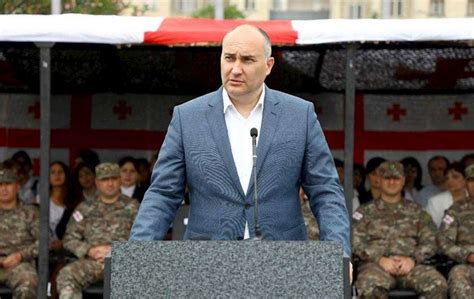 თავდაცვის მინისტრი მინდა ყველა სამხედრო მოსამსახურის სახელით მადლობა გადავუხადო საქართველოს