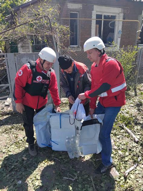 Допомога постраждалим від обстрілу на Лиманщині Товариство Червоного