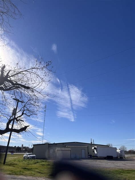 Weird Cloud Rhighstrangeness