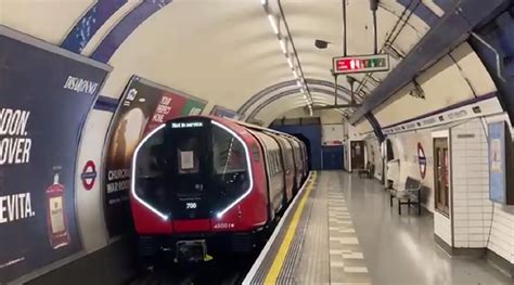 First Video Of The New Piccadilly Line Trains ‘tron Style Station Arrival