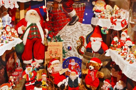 Интересни факти за произхода на коледните и новогодишни символи Виа