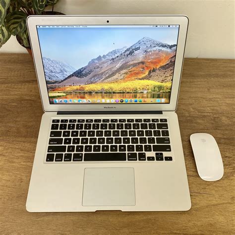 Macbook Air 2017 Cũ 13-inch i5 8GB 256GB | MQD42
