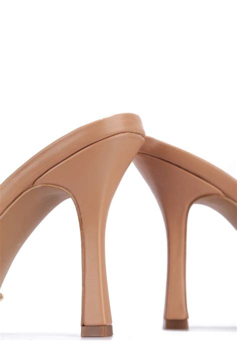 Cape Robbin Tilio Tilio Nude X Nude Shiekh