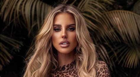 Sunny Sandler - Age, Height, Net Worth, Boyfriend, Bio, Facts, Wiki