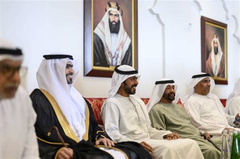 خليفة بن طحنون يحضر أفراح الظاهري والشامسي صحيفة الخليج