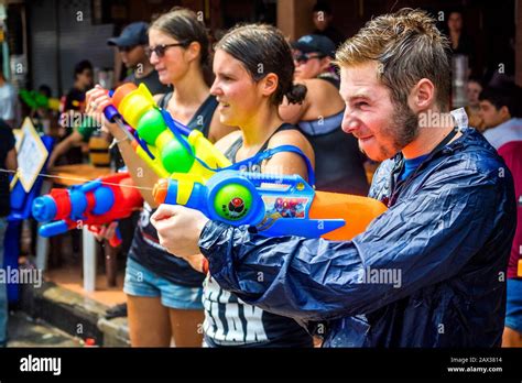 Inside World's Biggest Water Pistol Fight As Thousands Of, 44% OFF