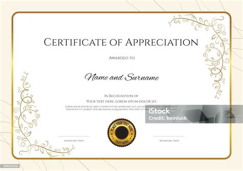 우아한 꽃 테두리 프레임 졸업 또는 수료 디플로마 디자인 럭셔리 인증서 템플릿 감탄에 대한 스톡 벡터 아트 및 기타 이미지