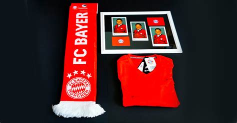 Von Fc Bayern Legende Giovane Elber Signiertes Trikot And Fanschal