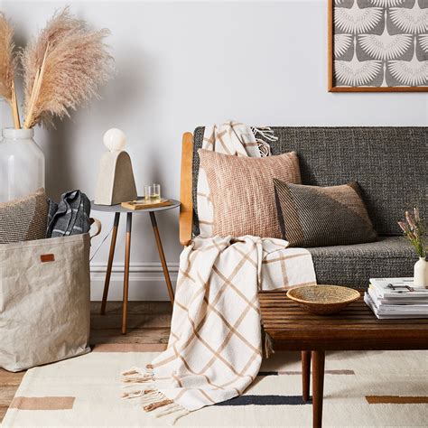 Grid Pattern Ideas Fall Home Decor Trend