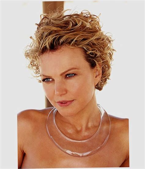 Short Hairstyles For Round Faces Curly Hair Short Curly Haircuts Short Hair Styles For Round