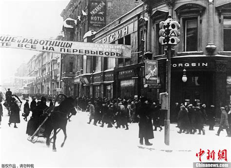 【图刊】灯，等灯等灯——图说交通信号灯发展史 中新网