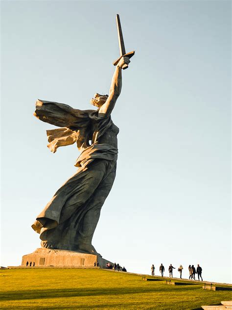 The Motherland Calls Tsentralny District Visitor Guide 2026