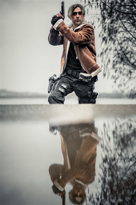 Put Together A Remake4 Leon Cosplay R Residentevil