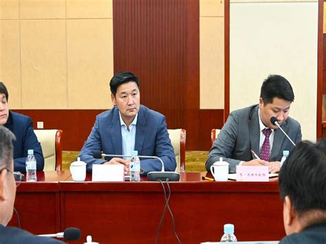 ХХААХҮ ийн Дэд сайд М Ганхүлэг БНХАУ ын Өвөр Монголын Өөртөө Засах орны Дэд дарга ЯН ЖИНЬ тэй