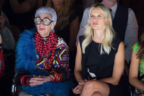 Fashion Icon Iris Apfel Dies At 102 Cnn
