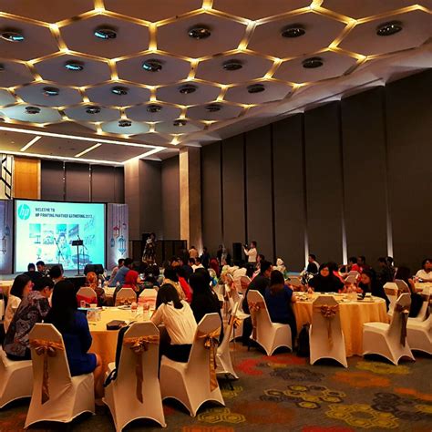 Seminar And Workshop Activity Langit Bali Management Customized Team Building For Growth