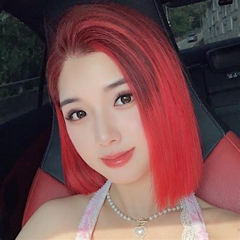 一个女人最重要的能力 不是你把自己打扮得多漂亮 也不是你挣钱有多厉害 而是无论发生任何事情 你都有快乐起来的能力 ️