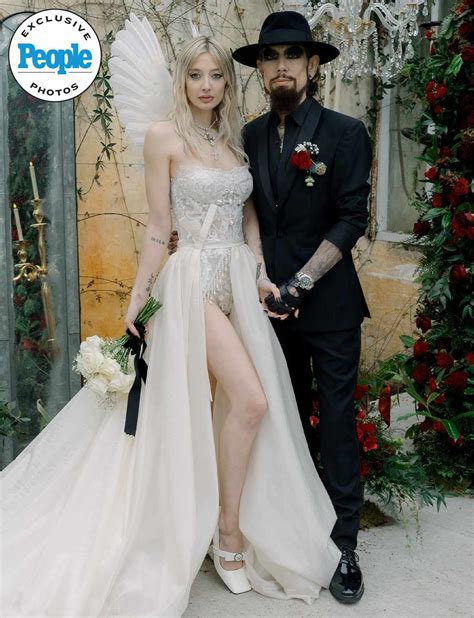 Rock Legend Dave Navarro Marries Actress Vanessa Dubasso In Gothic Darkly Romantic Wedding At
