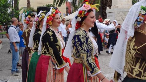 Από τις ρούγες της Κέρκυρας στα σοκακια τΑναπλιού Παράσταση του Λυκείου Ελληνίδων Αθηνών με