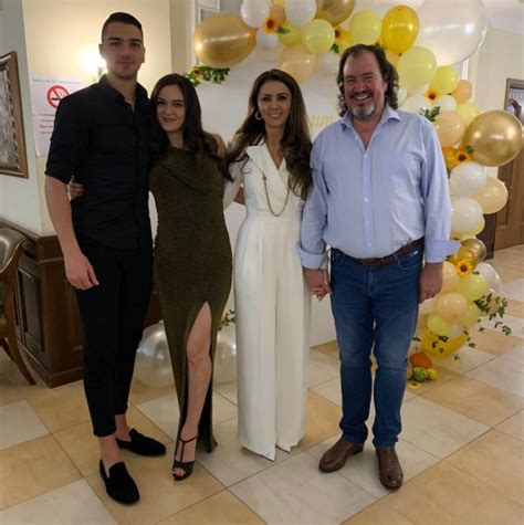 Войната в клана Гущерови Lupa Bg