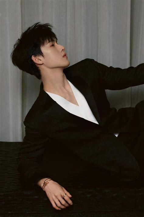 Biodata Dan Profil Li Yun Rui Bintang Drama China Blossom Idn Times