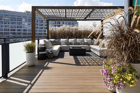 Simple Rooftop Design With Roof