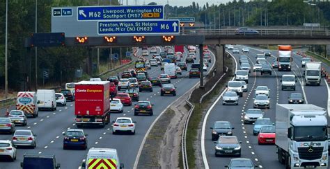 Driving Tips How To Drive Safely On Uk Motorways And What To Do In An