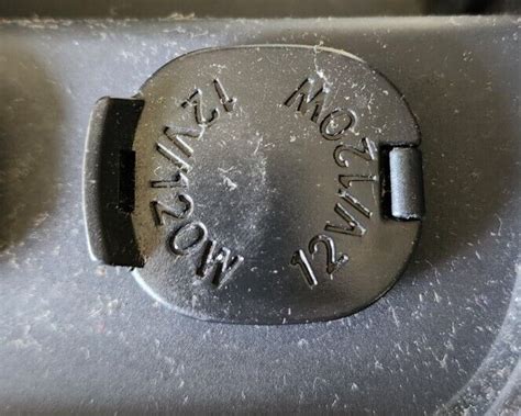 2001 2002 Toyota 4runner Sr5 Console Center Front Power Outlet 12v 120