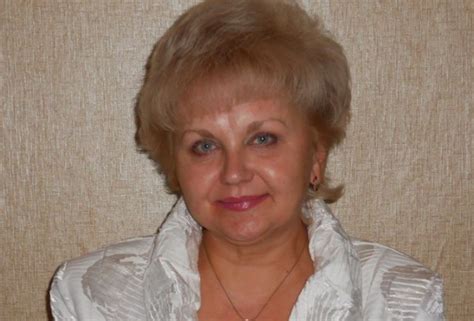 У селі всі помітили що Арина Романівна вже не така якою була завжди
