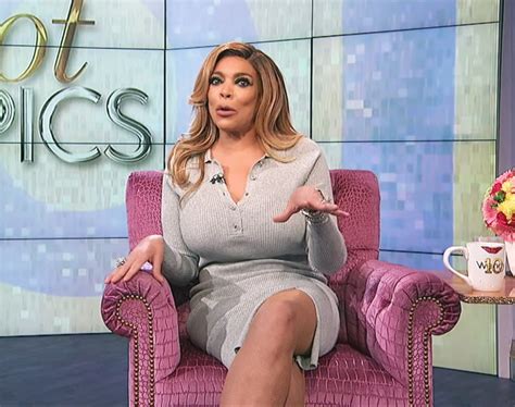 Wendy Williams Tapes Show Hours After Serving Divorce Papers Us Weekly