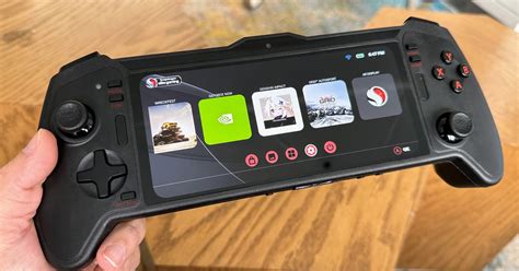 This Batarang Houses Qualcomms Next Big Bet On Gaming The Verge