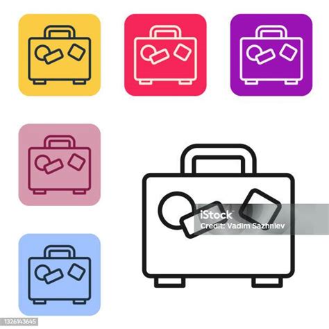 흰색 배경에 격리 된 여행 아이콘에 대한 검은 줄 가방 여행 수하물 표지판 여행 수하물 아이콘 색상 정사각형 단추로 아이콘을 설정합니다 벡터 가방에 대한 스톡 벡터 아트 및